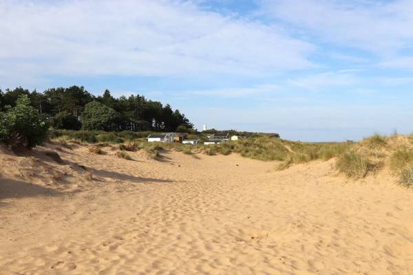 A Journey to Old Hunstanton Beach with the Engwe E26 and Engwe L20